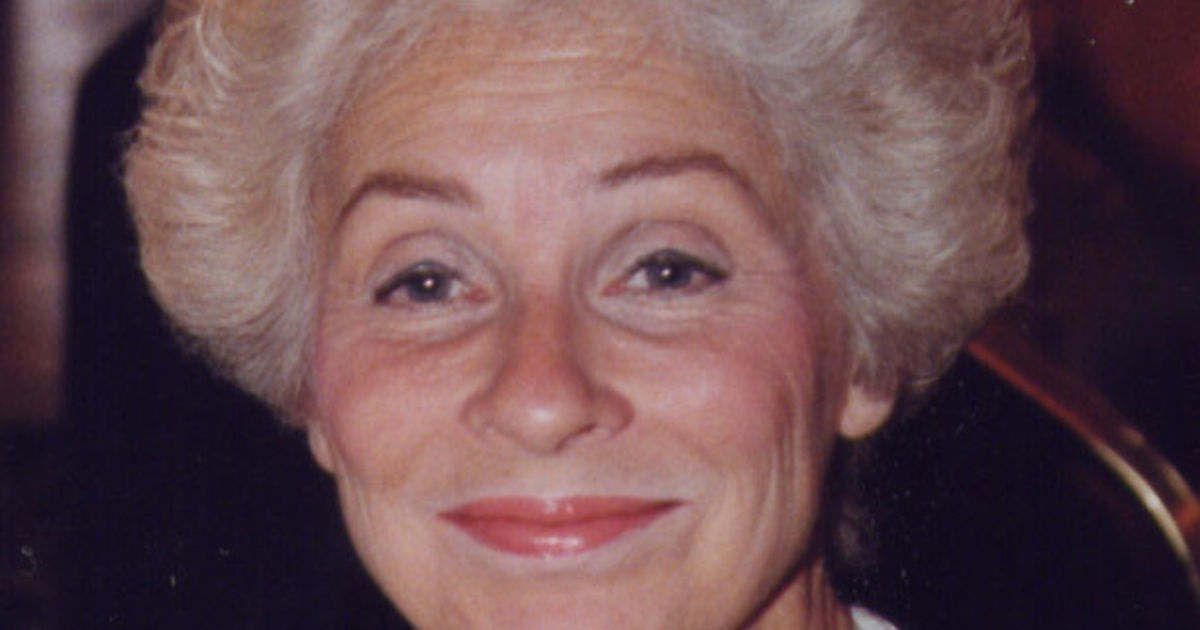 Nancy Schwartz honered with Distinguished Service Award | UChicago ...